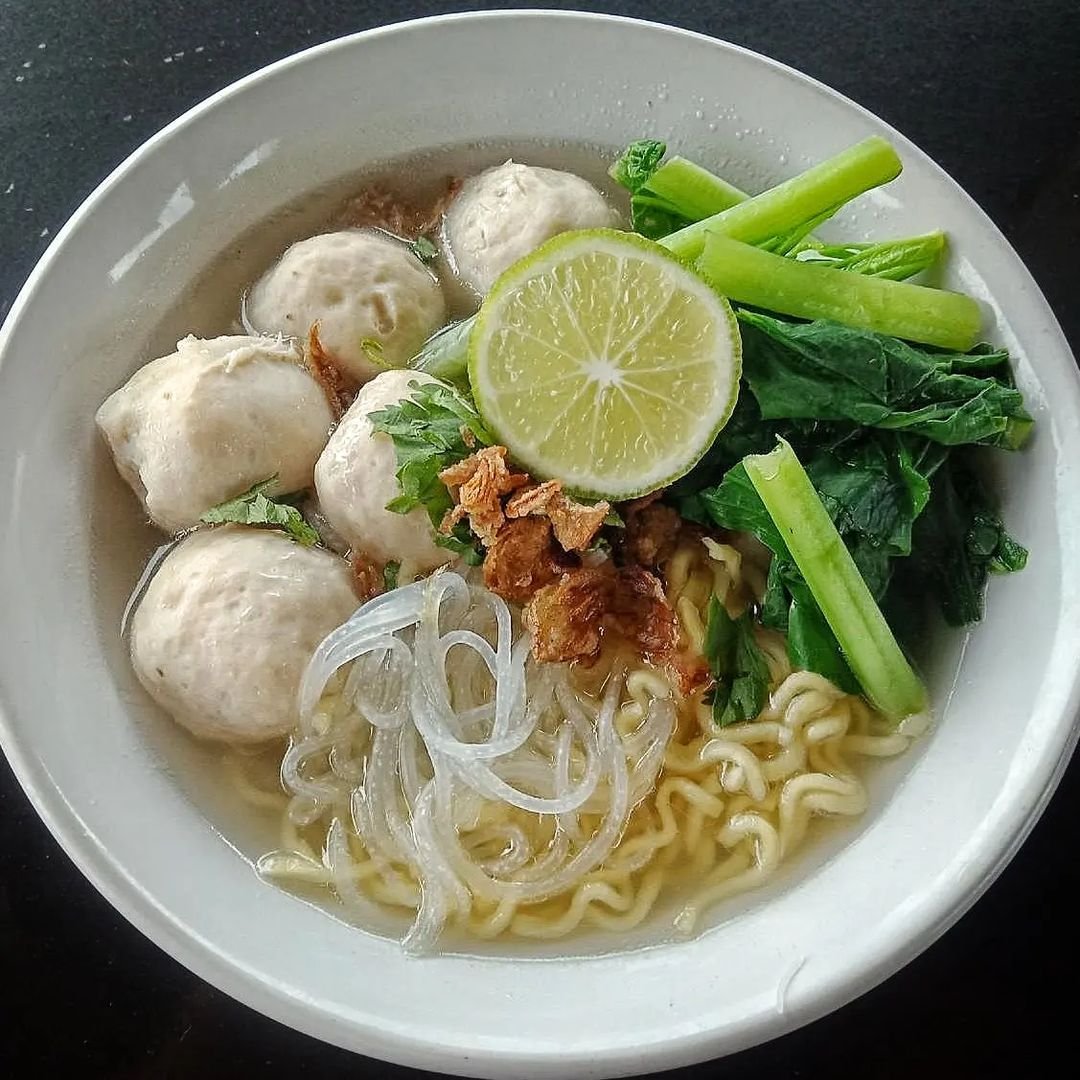 Bakso: Si Bulat Kenyal yang Menggoda Selera